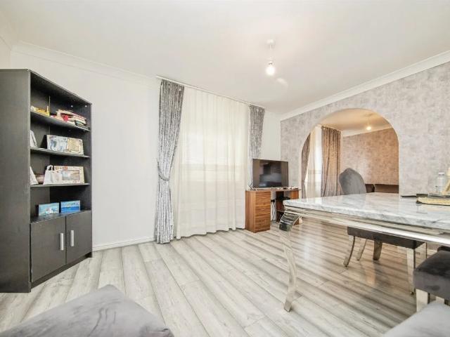 Apartment at Prentice Way, Ipswich