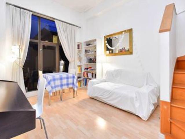 Apartment at Prescot Street, Greater London
