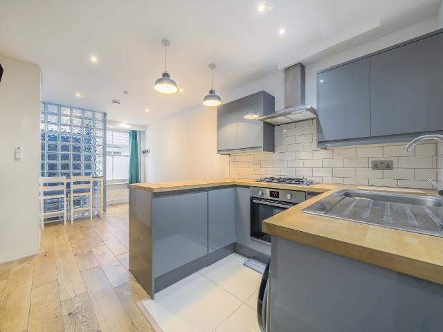Apartment at Preston Close, Greater London