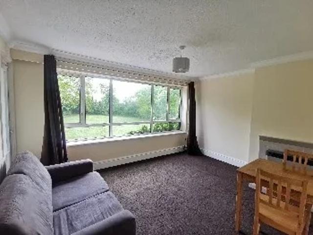 Apartment at Priestwood Court Road, Bracknell