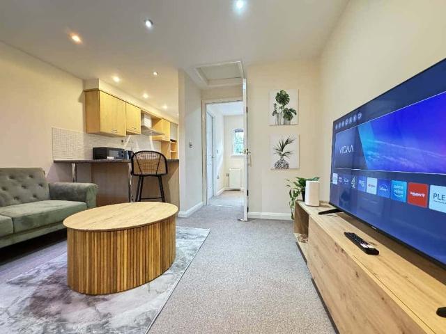Apartment at Priory Road, Warwick