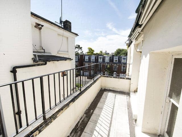 Apartment at Priory Terrace, Greater London