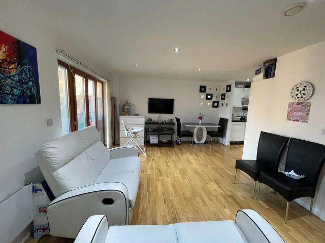 Apartment at Prior Road, Greater London