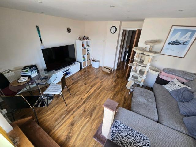 Apartment at Prime Meridian Walk, Greater London