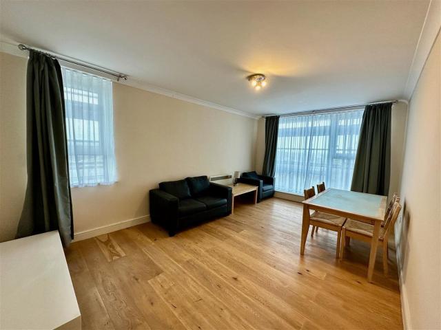 Apartment at Primrose Hill Road, Greater London