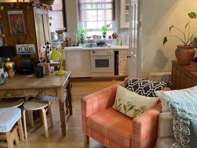 Apartment at Prince of Wales Drive, Greater London