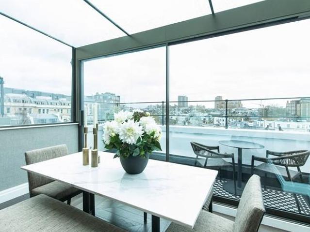 Apartment at Prince of Wales Terrace, Greater London