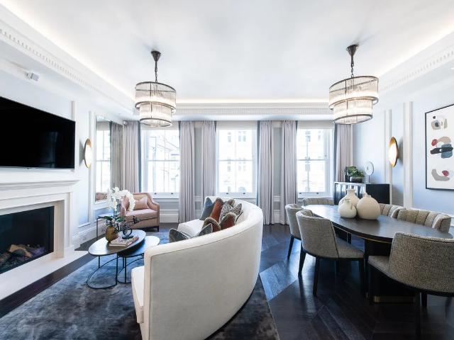 Apartment at Prince of Wales Terrace, Greater London
