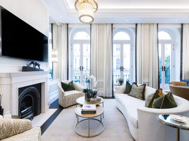 Apartment at Prince of Wales Terrace, Greater London
