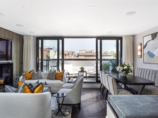 Apartment at Prince of Wales Terrace, Greater London