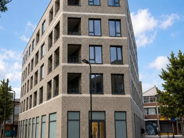 Apartment at Prince Edward Road, Greater London