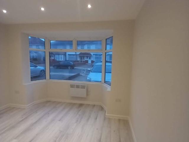 Apartment at Prince's Avenue, Greater London