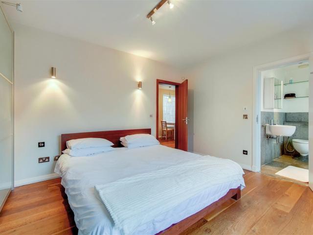 apartment at Princes Gate, Kensington, London, SW7 2PG