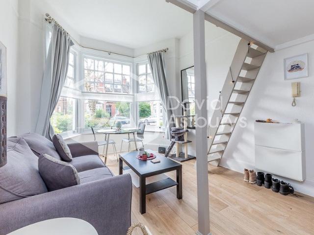Apartment at Princes Lane, Greater London