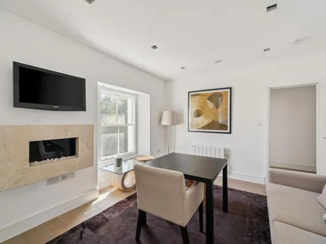 Apartment at Prince's Square, City of Westminster