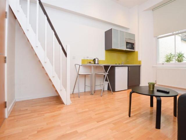 Apartment at Prince's Square, City of Westminster