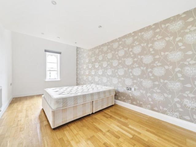 Apartment at Princess Park Manor, London