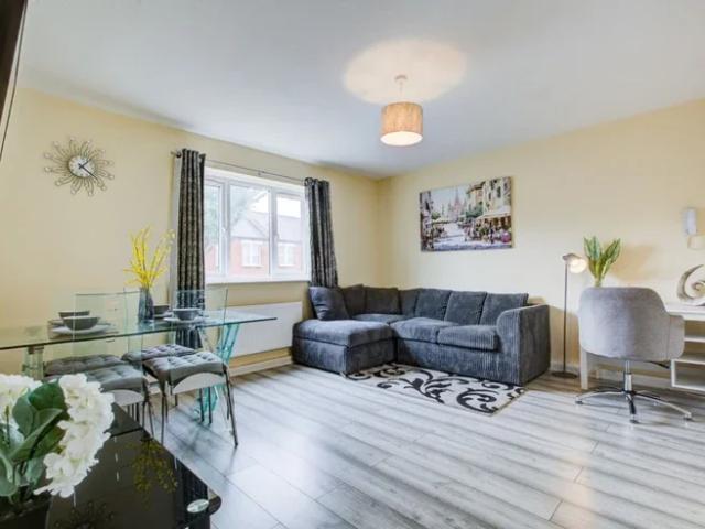 Apartment at Princess Road, Greater London