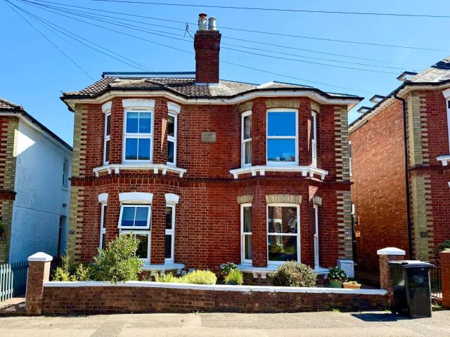Apartment at Prospect Road, Southborough