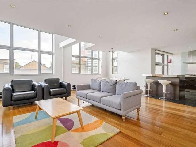 Apartment at Provost Street, Greater London