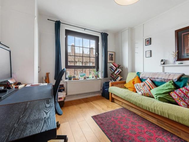Apartment at Provost Street, Greater London