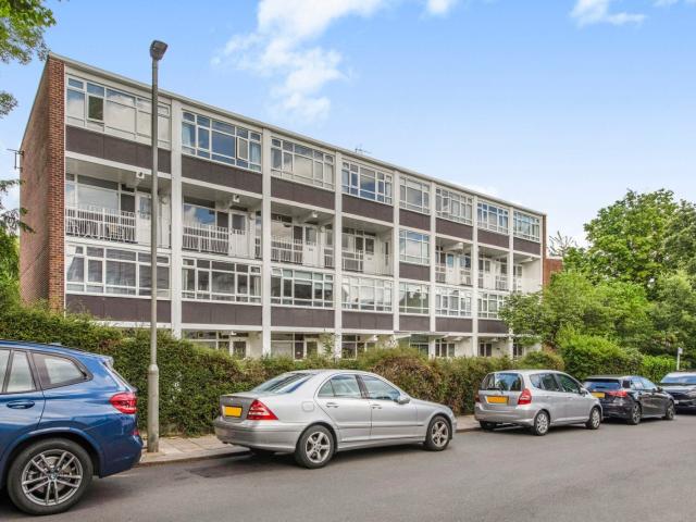 Apartment at Putney Heath Lane, Greater London