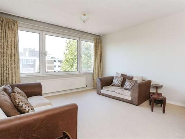 Apartment at Putney Hill, Greater London