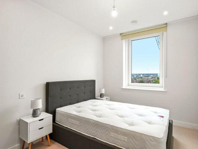 Apartment at Purchese Street, Greater London
