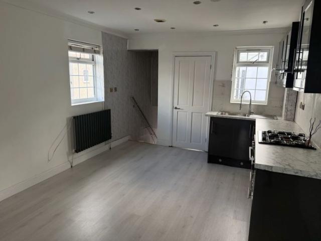 Apartment at Purley Way, Greater London