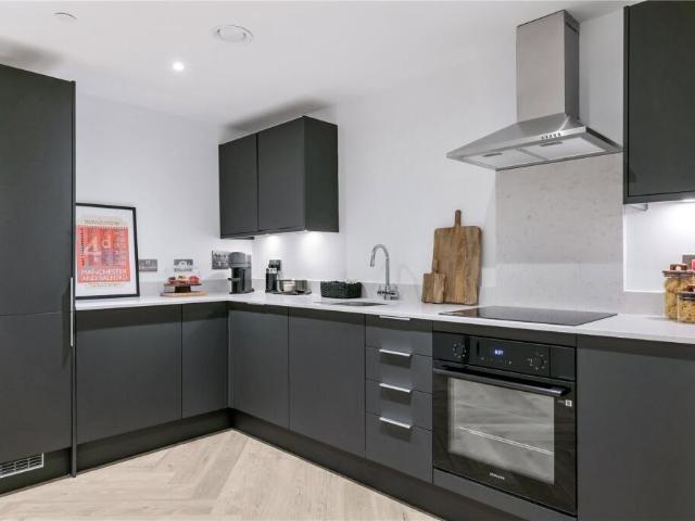 Apartment at Purley Way, Greater London