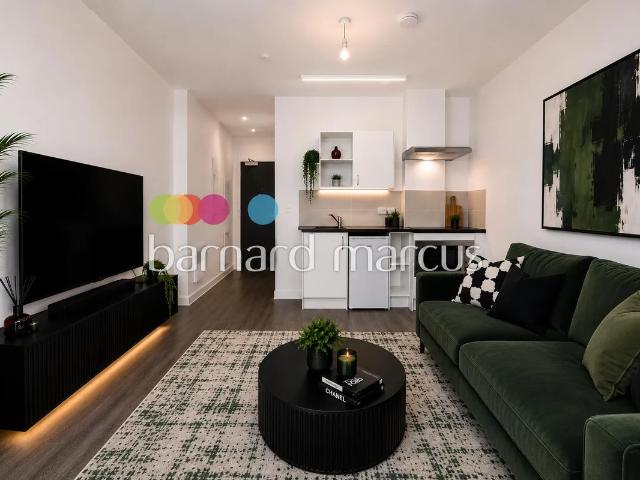 Apartment at Purley Way, Greater London