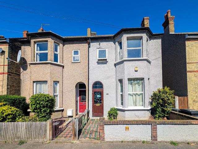 Apartment at Quadrant Road, Greater London