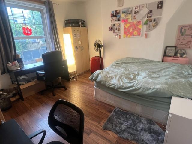 Apartment at Quaker Street, Greater London