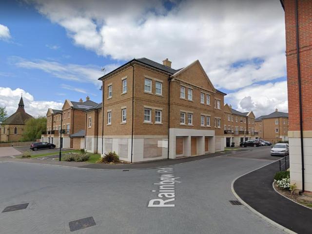 Apartment at Quartz Close, Greater London