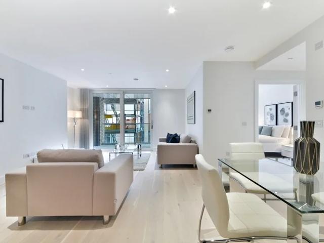 Apartment at Quebec Way, Greater London