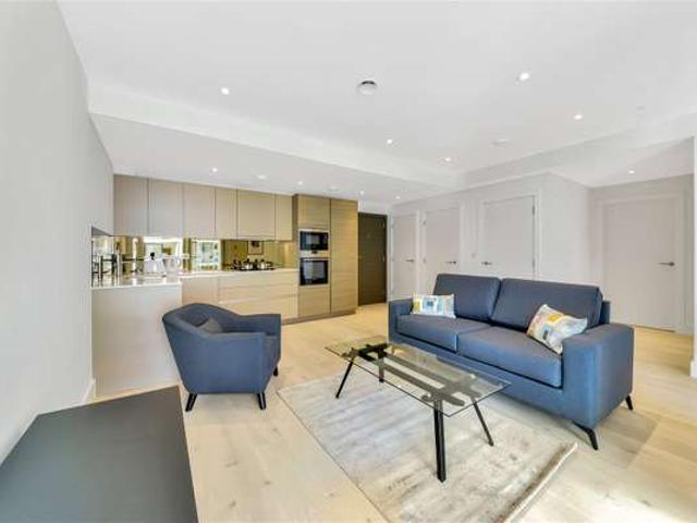 Apartment at Quebec Way, Greater London