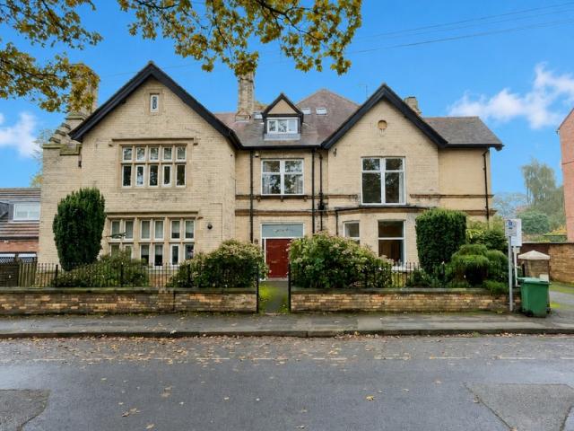 Apartment at Queen Anne's Road, York