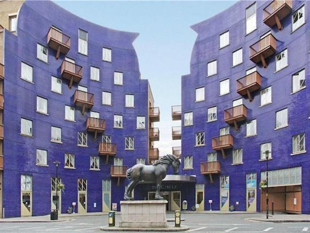 Apartment at Queen Elizabeth Street, Greater London