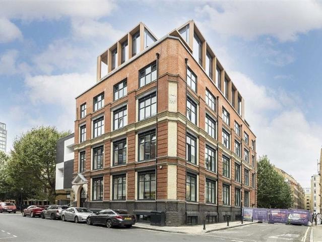 Apartment at Queen Elizabeth Street, Greater London