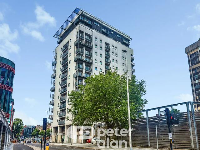 Apartment at Queen Street, Cardiff