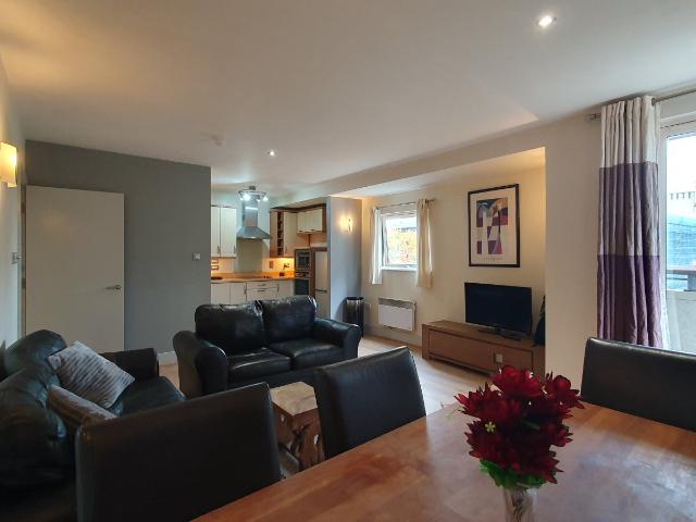 Apartment at Queen Street, Cardiff