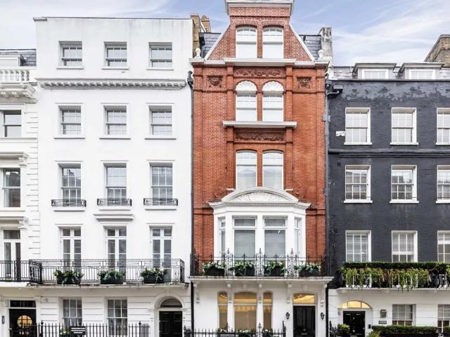 Apartment at Queen Street, City of Westminster