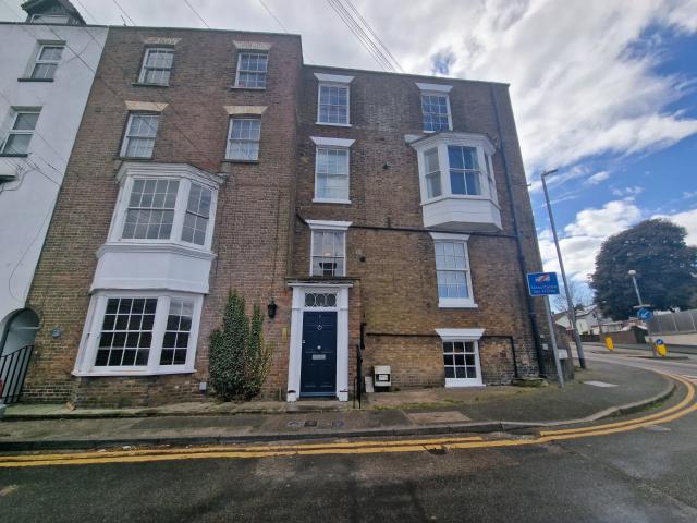 Apartment at Queen Street, Deal