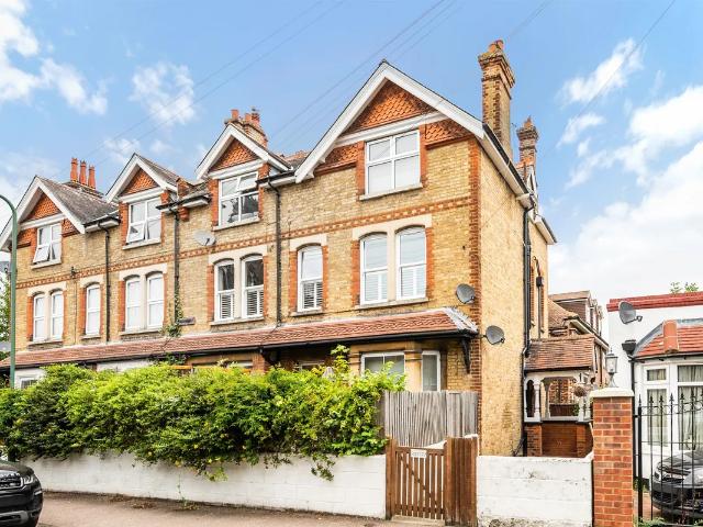 Apartment at Queen's Close, Greater London