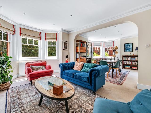 Apartment at Queen's Club Gardens, Greater London