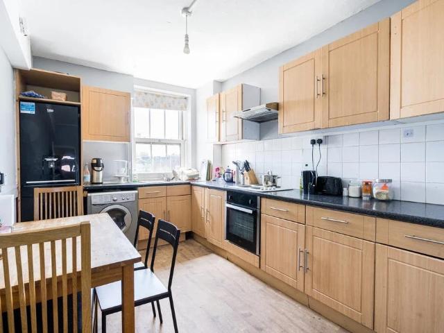 Apartment at Queen's Crescent, Greater London