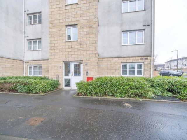 Apartment at Queens Crescent, Livingston