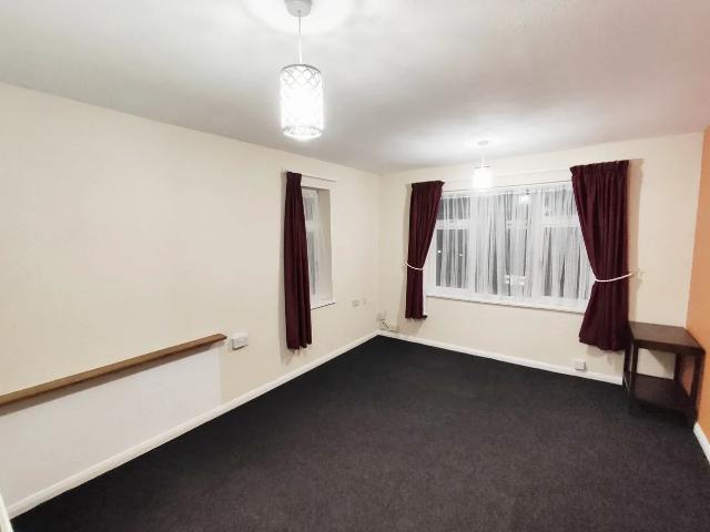 Apartment at Queens Drive, Swindon