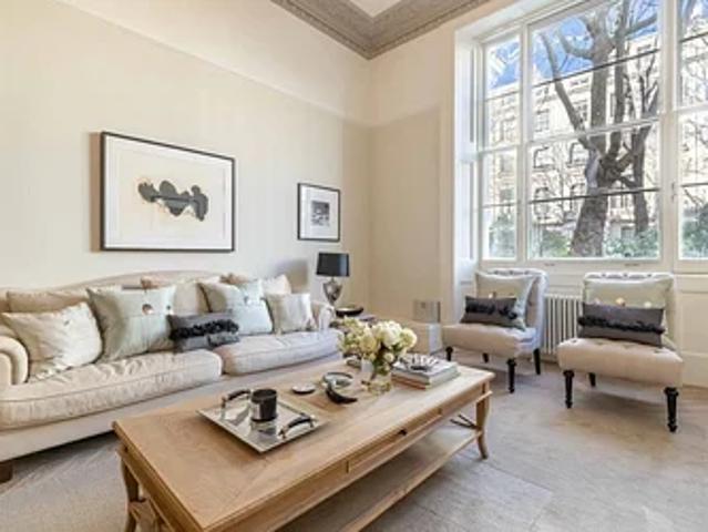 Apartment at Queen's Gardens, City of Westminster