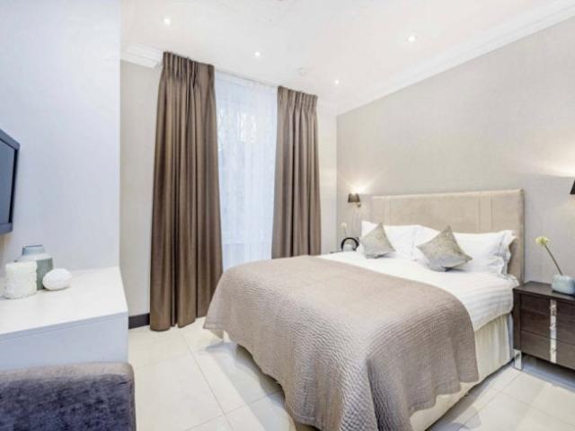 Apartment at Queen's Gate, Greater London